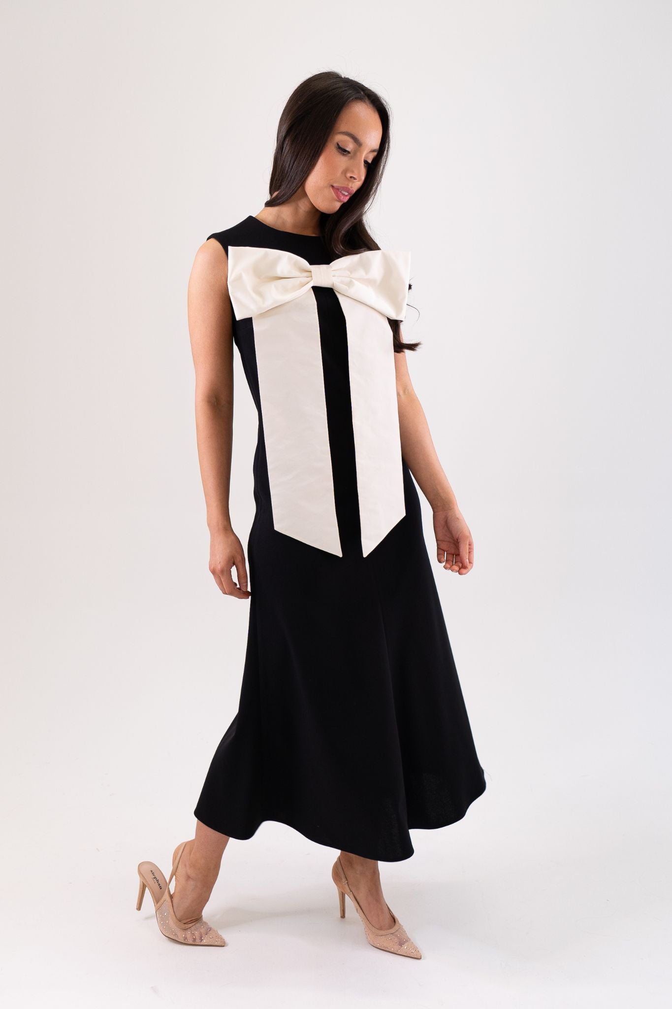 Marissa Bow Front Dress In Black – The Walk in Wardrobe