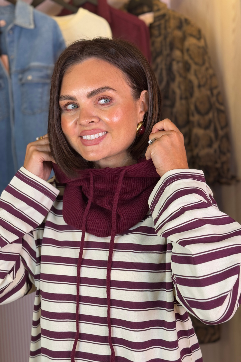 Polly Knit Hood In Burgundy – The Walk in Wardrobe