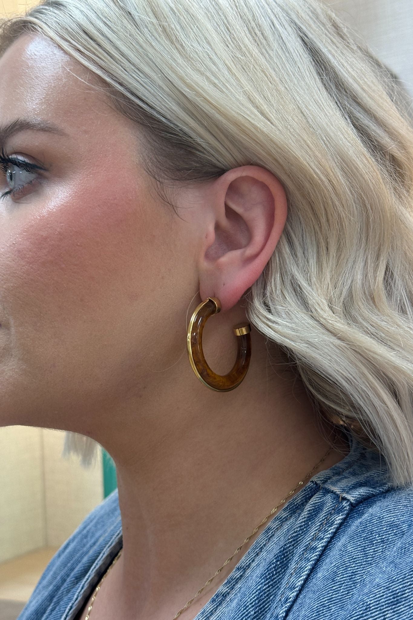 Cameron Amber Insert Earrings In Gold – The Walk in Wardrobe