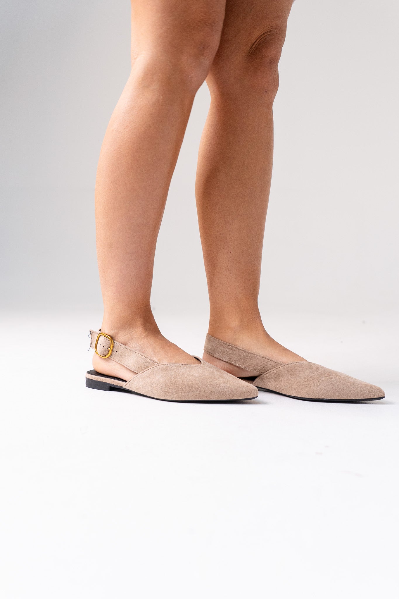 Sadie Faux Suede Slingback Pump In Beige – The Walk in Wardrobe