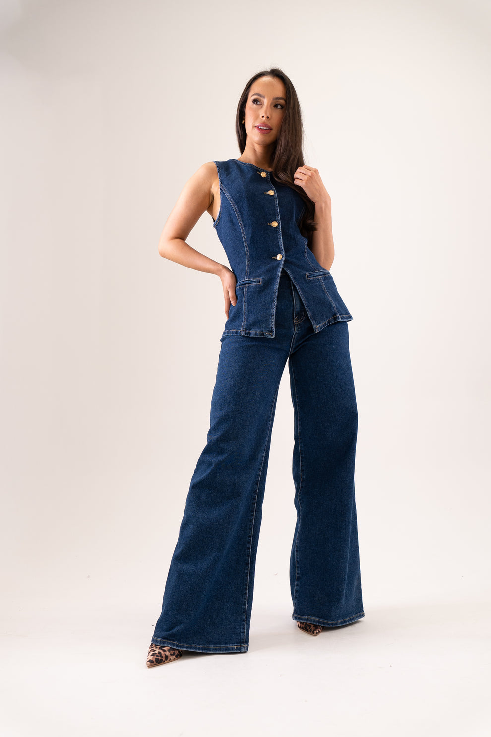Love Laura Wide Leg Jeans In Dark Wash – The Walk in Wardrobe